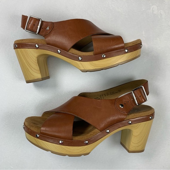 Clarks | Shoes | Clark Artisan Leather Sandals Wooden Platform Heel ...